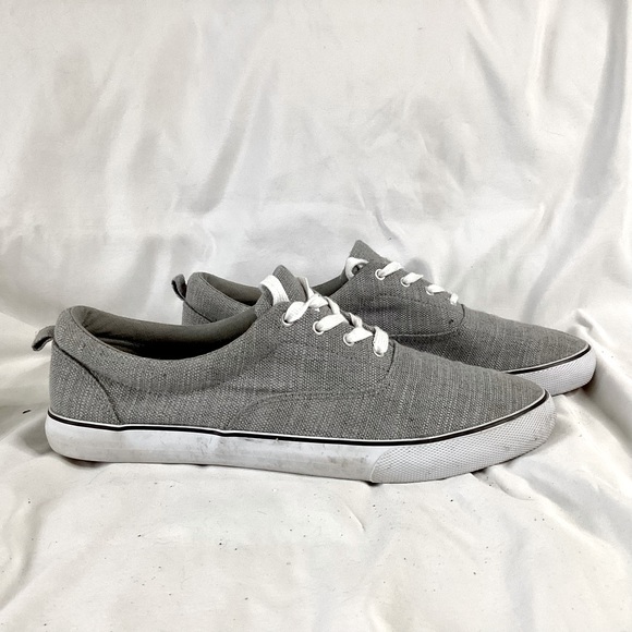 Universal Thread | Shoes | Classic Grey Sneaker | Poshmark